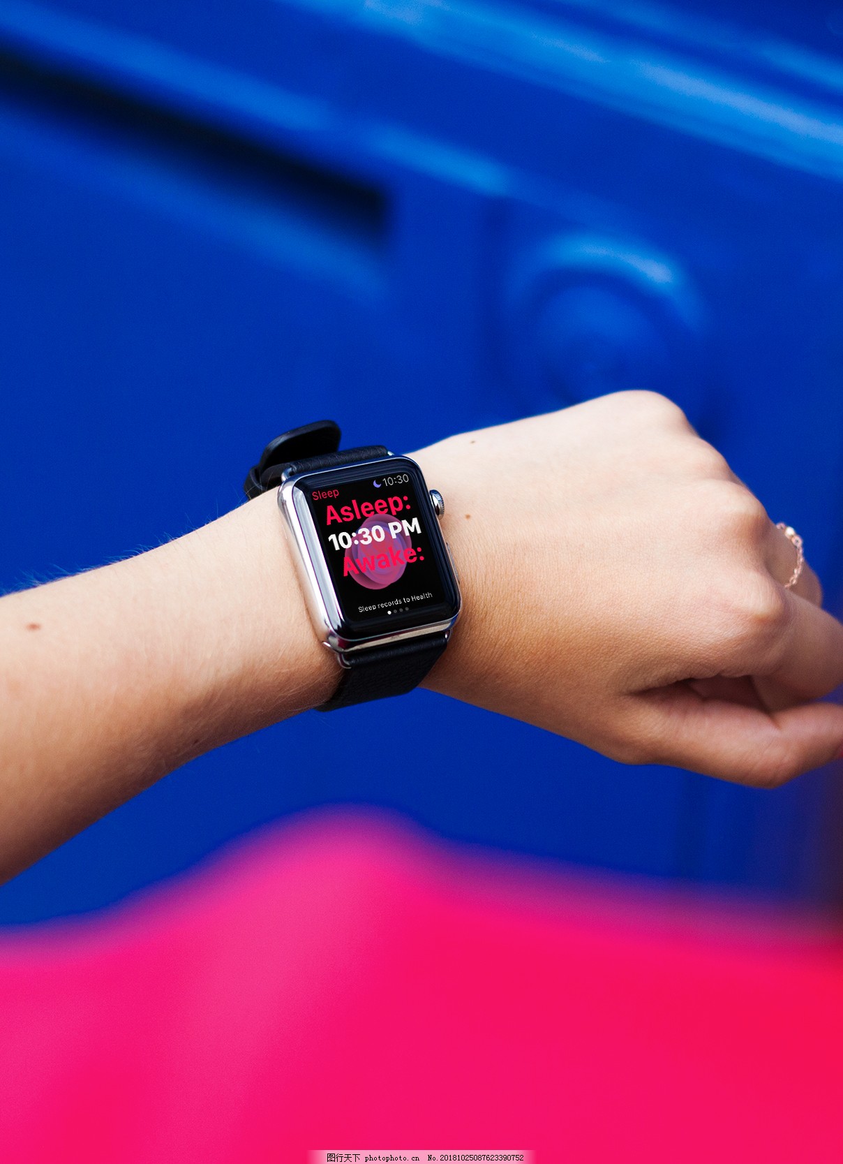 苹果手表watcht配带场景样机图片_其他_样机-图行天下素材网